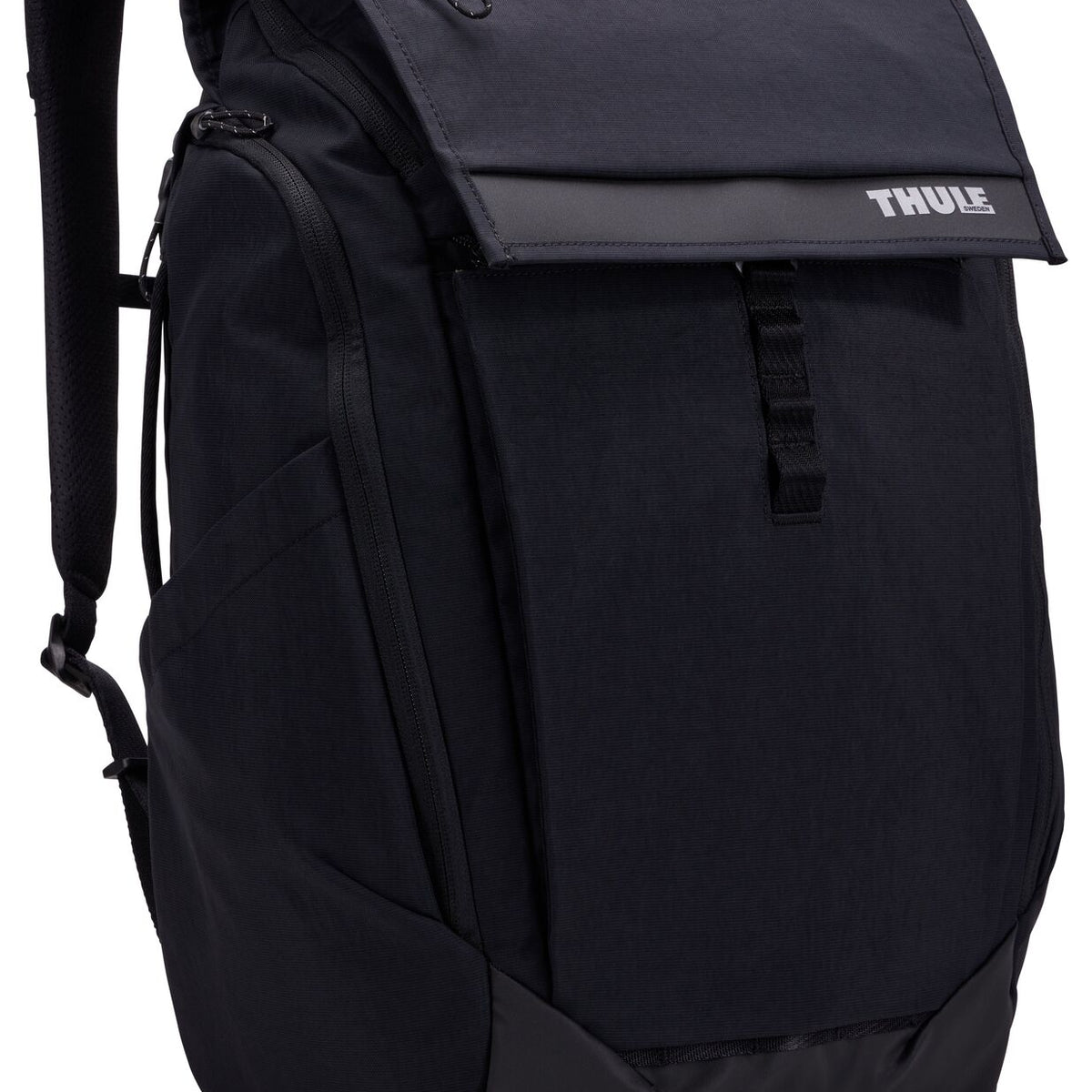 Thule Paramount 27L Water-Resistant Backpack Bag - Black (w/ 16" Laptop ...
